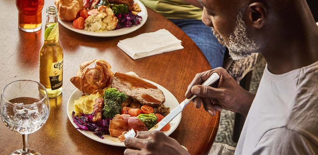Savour a delicious Sunday roast in Paddington | Sawyers Arms