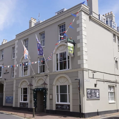 The Fountain Inn Pub Restaurant in Cowes