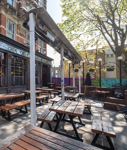 The Camden Head Pub Restaurant in Islington