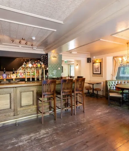 The Bull Pub & Restaurant | Highgate, London