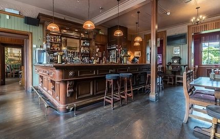 Find Us | Find Your Local Pub | Warwick Castle, Maida Vale