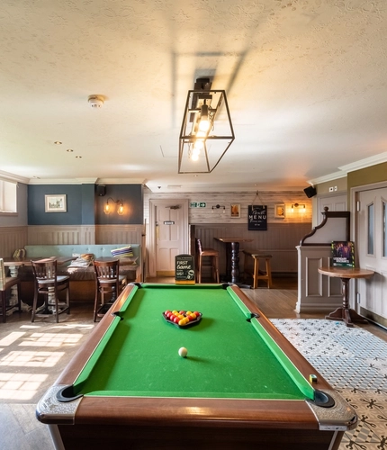 The Station Pub Restaurant in Stoneleigh Epsom