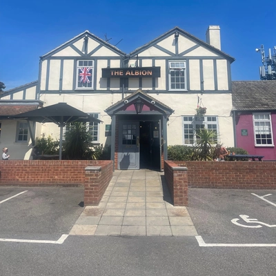 The Albion Pub Restaurant in Rainham