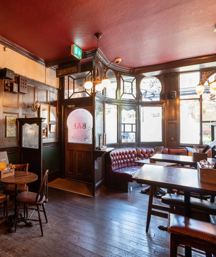 The Camden Head Pub Restaurant in Islington