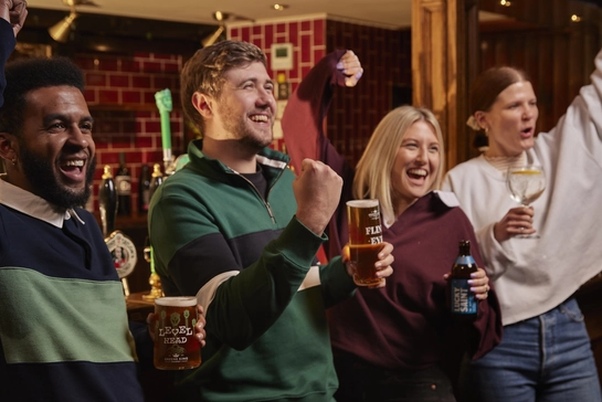 Watch live cricket in Chester at the Oak Tree pub