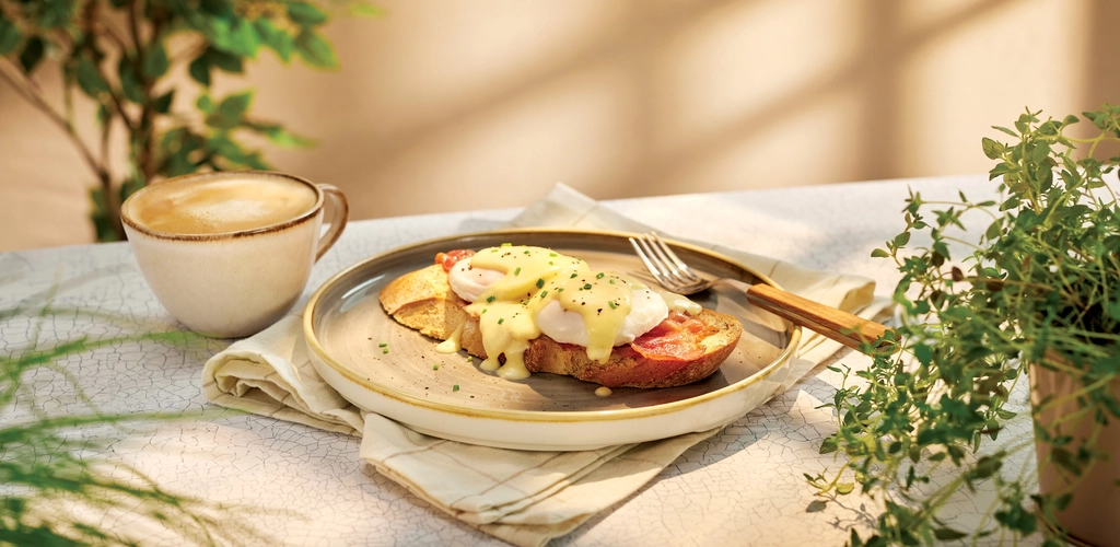 Buffet Breakfast at a Pub Serving Breakfast Near You