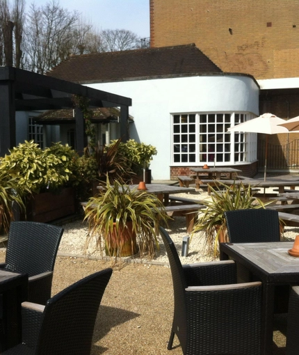 The Ascott Pub Restaurant in Pinner