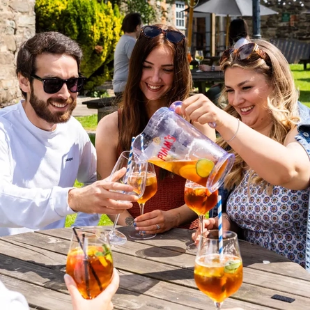 The Wealden Hall Pub Restaurant in Larkfield Aylesford
