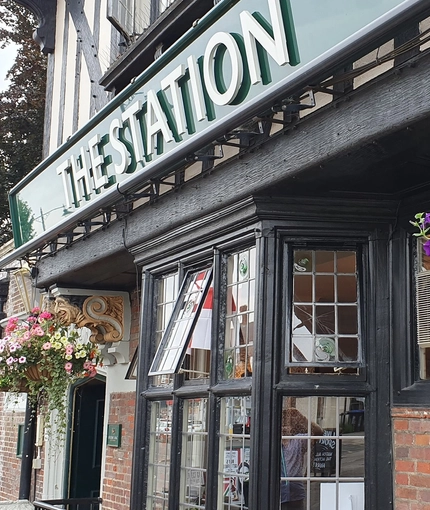 The Station Pub Restaurant in Stoneleigh Epsom
