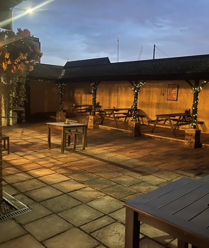 The Albion Pub Restaurant in Rainham