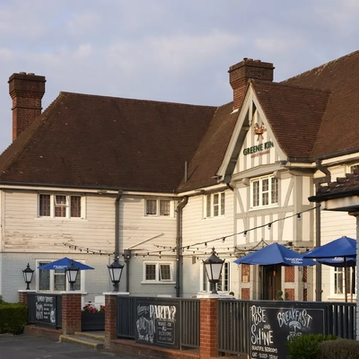 The St Leonards Hotel Pub Restaurant in St Leonards Ringwood