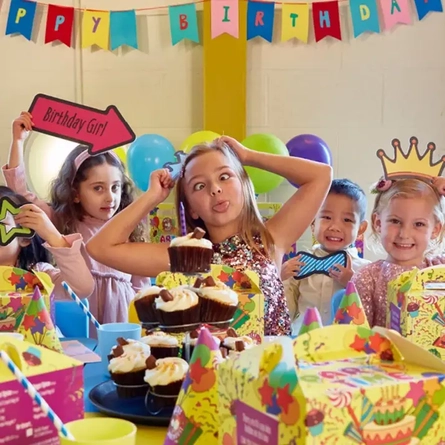 Wacky Warehouse Near Me, Party & Menu | Hungry Horse| The Strawberry ...