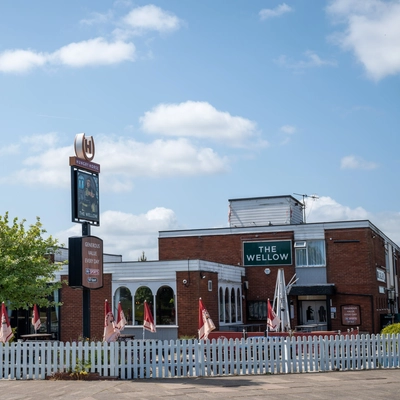 The Wellow Pub Restaurant in Cleethorpes,