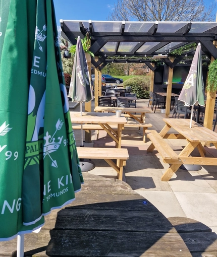 The Jolly Milliner Pub in Luton