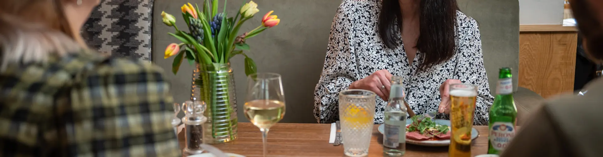 Book | The New Inn, Farmborough