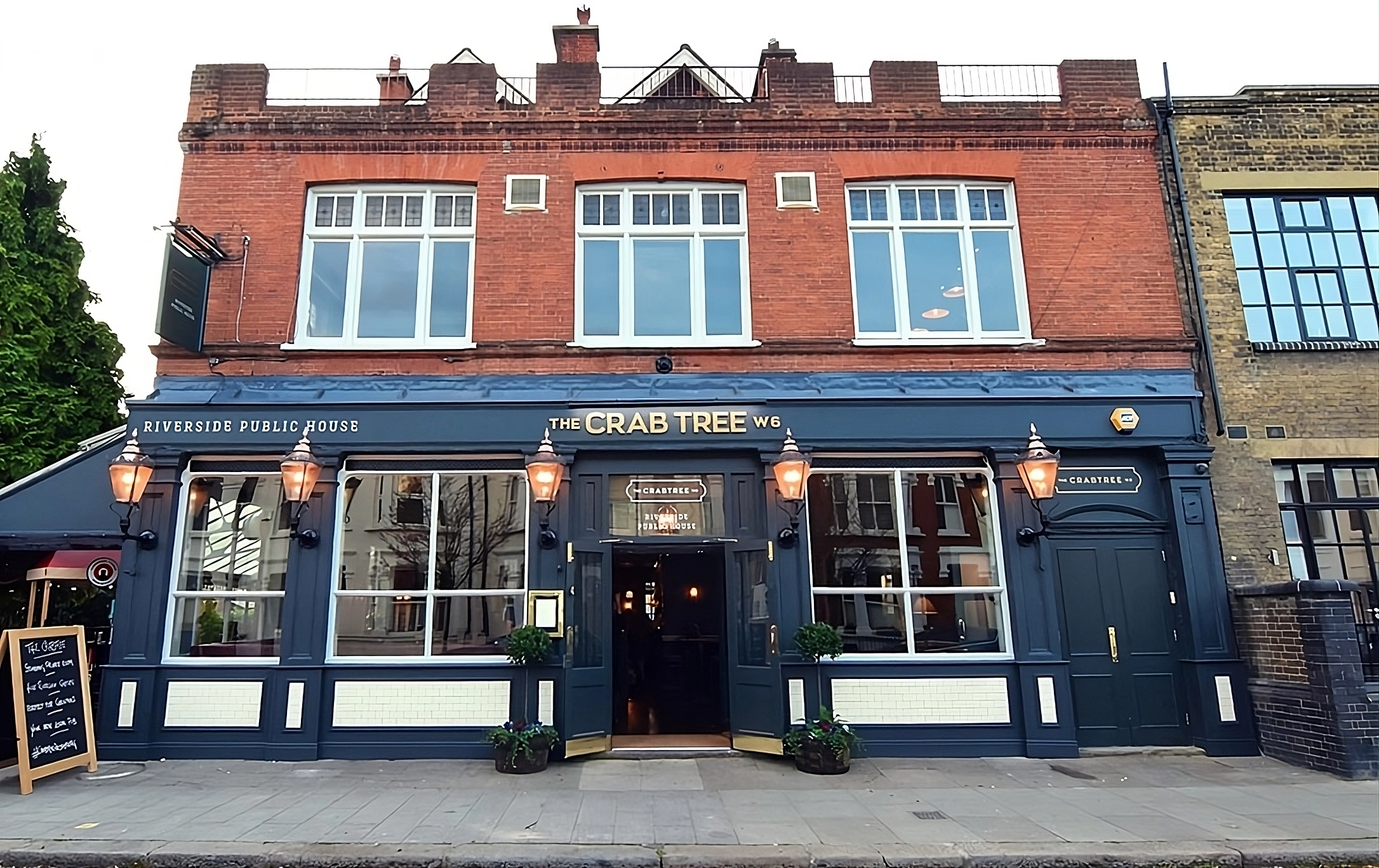 The Crabtree Fulham | Riverside Pub & Dining Between Hammersmith & Putney
